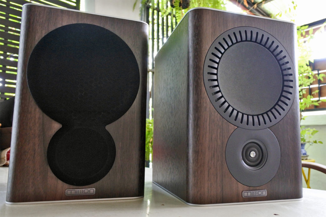 รีวิว Mission QX-2 Bookshelf Speakers - What HI-FI? Thailand