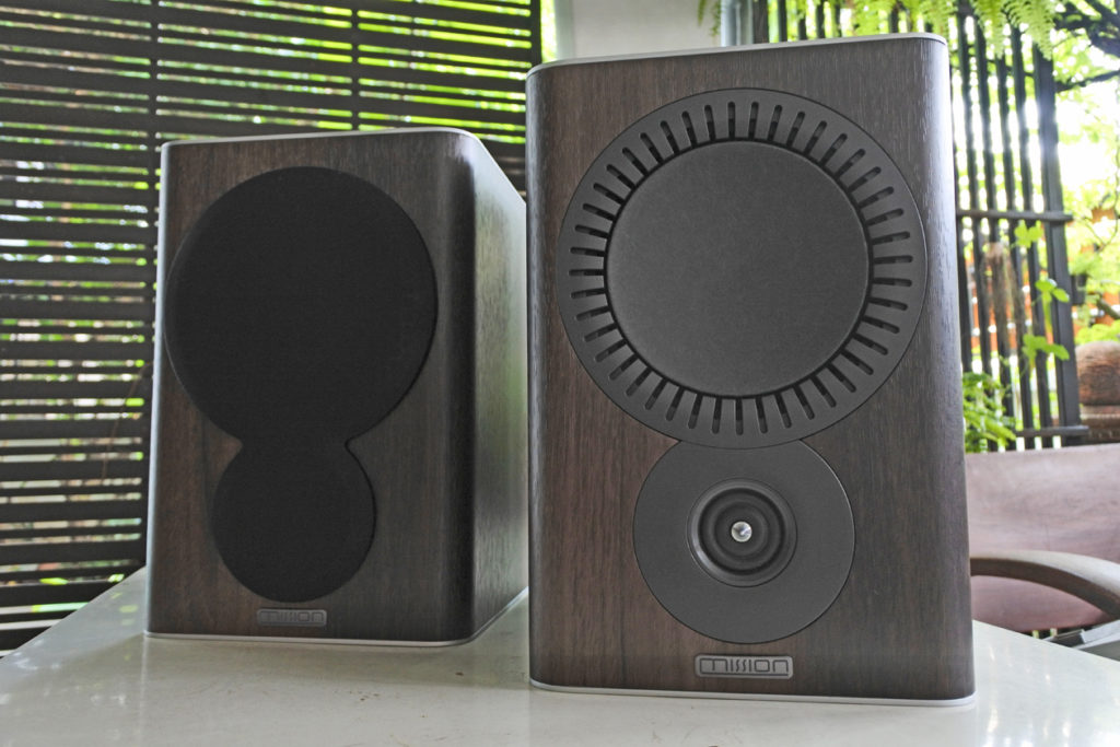 รีวิว Mission QX-2 Bookshelf Speakers - What HI-FI? Thailand