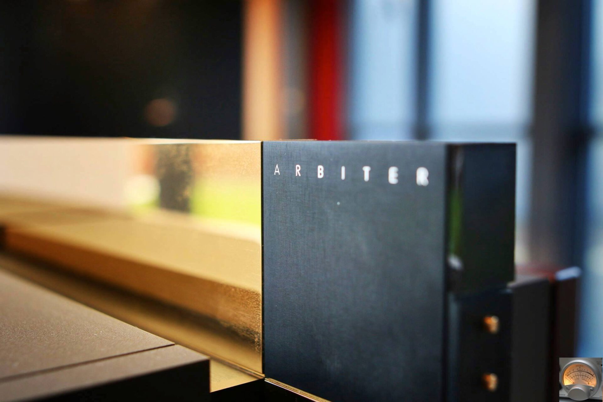 เครื่องนี้น่าสน... Dynaudio “Arbiter” monoblock power amplifiers and ...